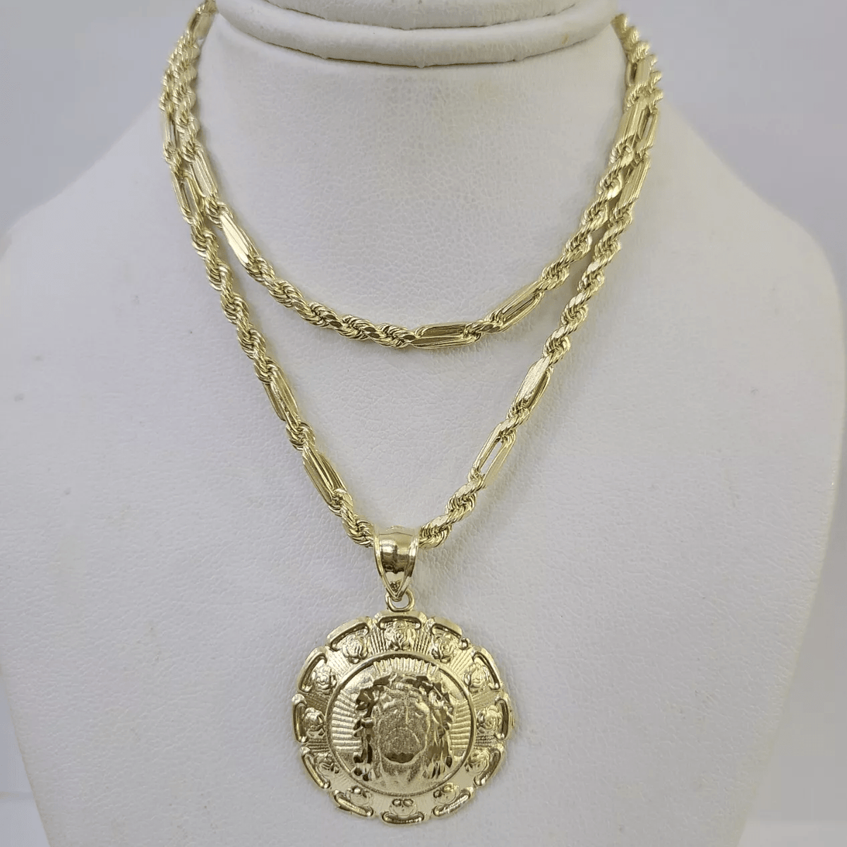 10k Rope Chain 3mm Last Supper Charm 22"/ 3mm Milano 20" Jesus Head Ch ...